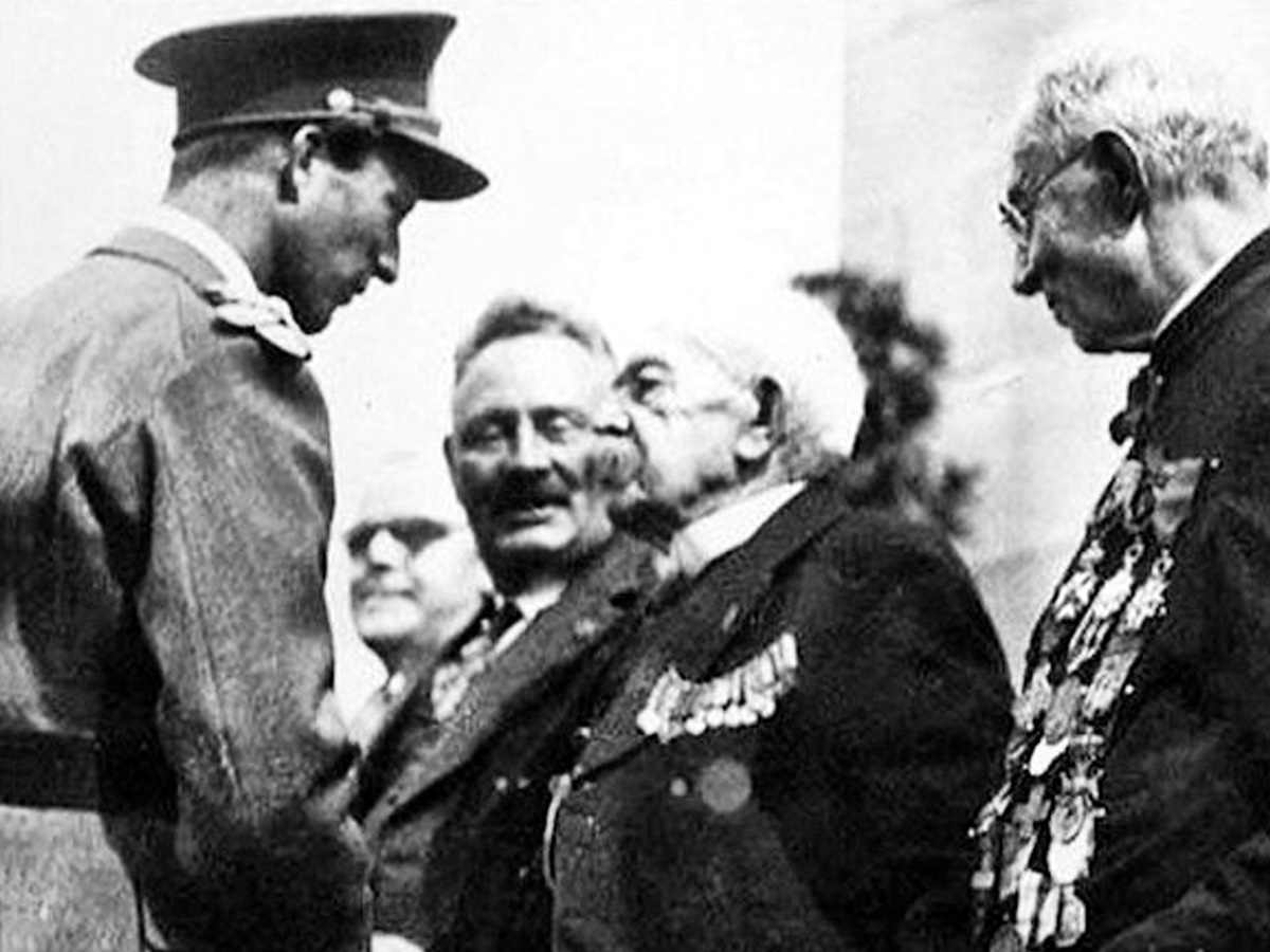 Papa Merx : Le doyen - Curieuses Histoires Belgique